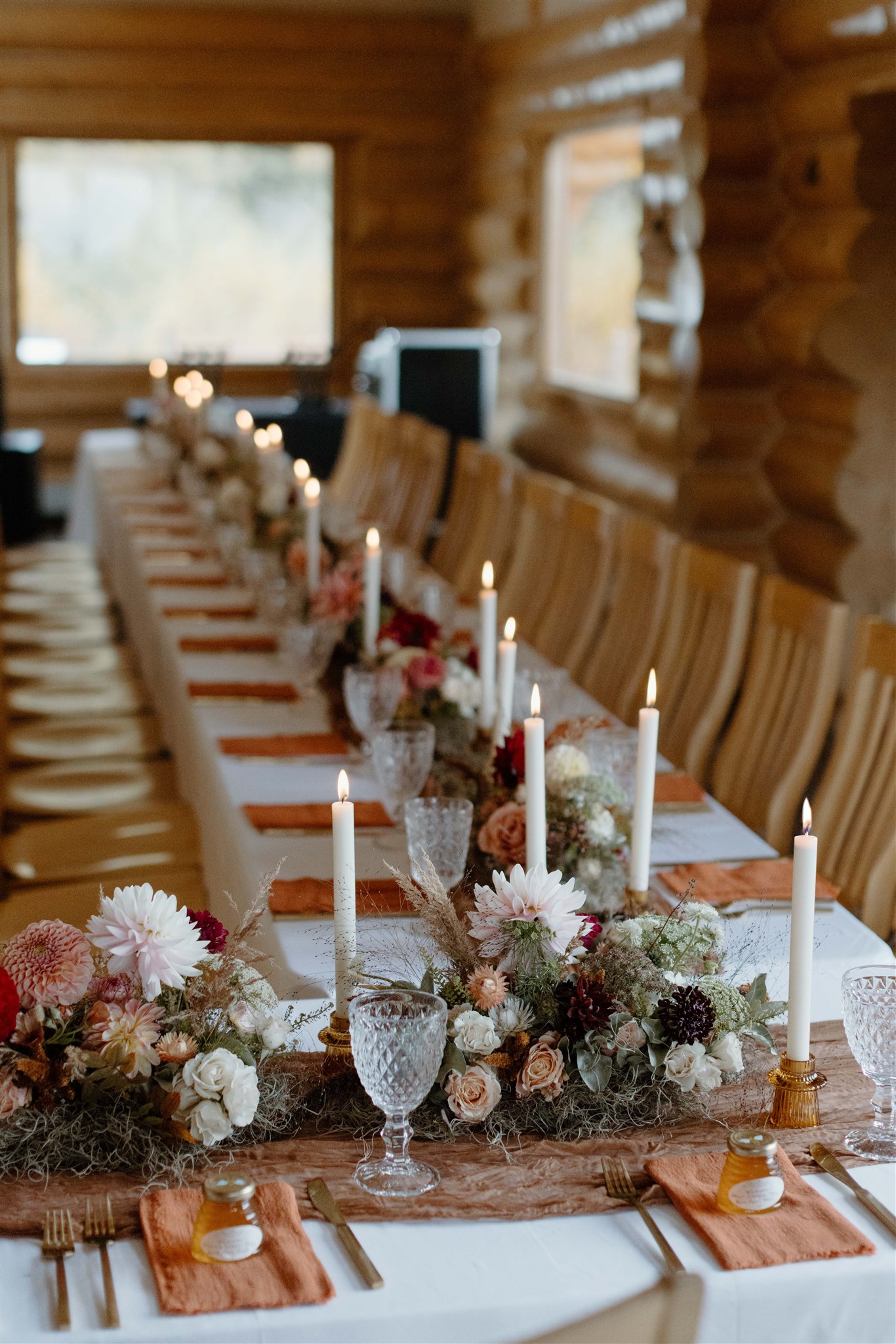 Soft Fall Wedding Florals – Majestic Valley Lodge – Bloomsbury Blooms